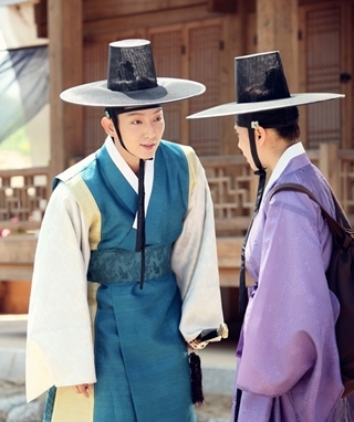 Lingy's Soul Searching: The beauty and grace of men hanboks.