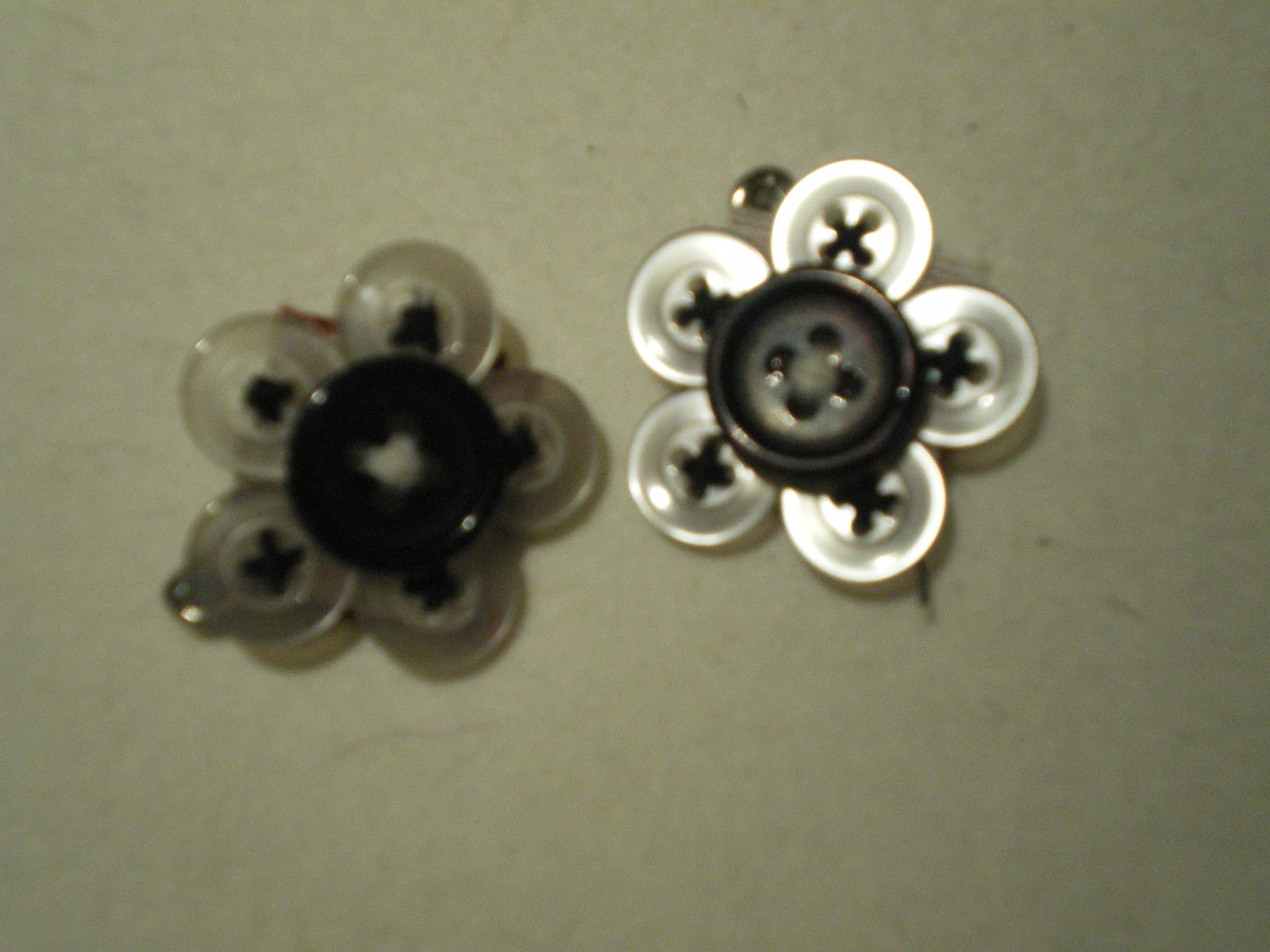 Rutty`s creations: Broches con botones