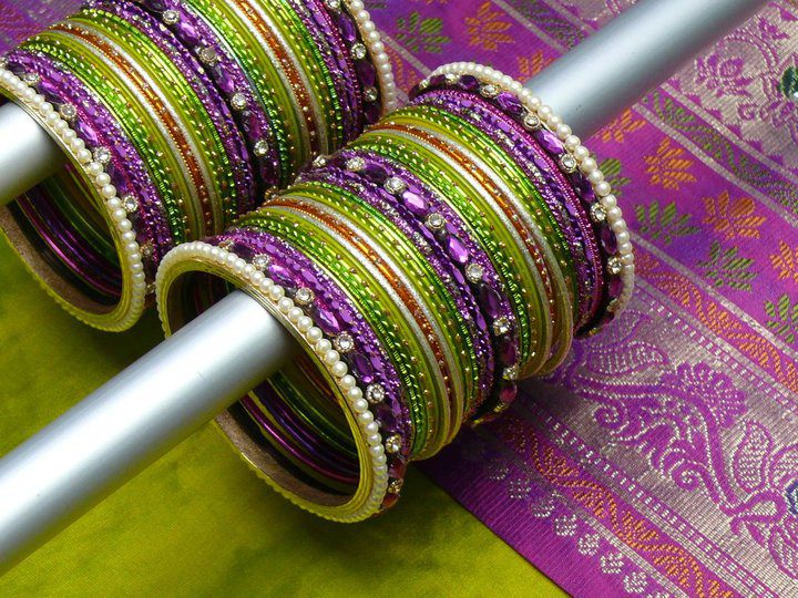 world of ethnic fashion !!!: Traditional kanch bangles