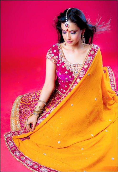 Smriti Kalra In Saree