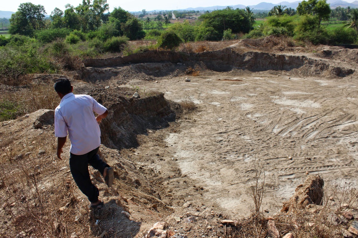 Journeys across Karnataka: Prehistoric Ash-mound of Hallur