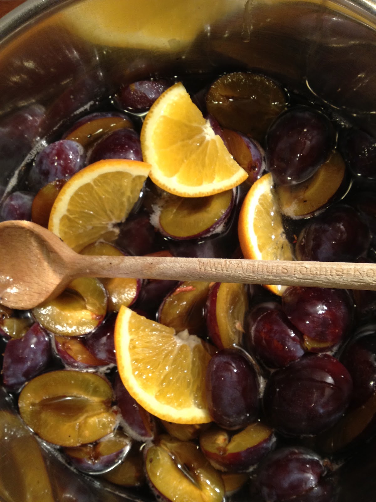 PLANET GRETA: PFLAUMEN-ROTWEIN-REDUKTION