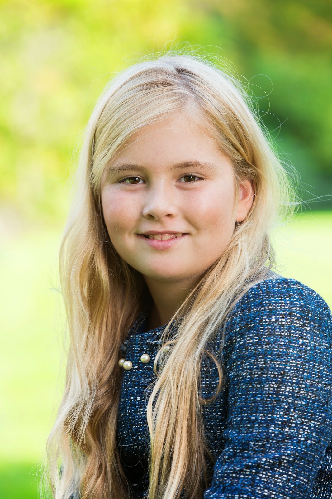 New photographs of Catharina-Amalia, Alexia and Ariane