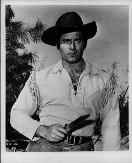 De relatos y otras yerbas...: 30 de mayo: CLINT WALKER (Aniversario)
