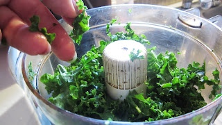 Effortnesslessly: Kale Chocolate Chip Cookie