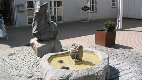 Surviving in Odense: Hans Christian Andersen's statues in Odense