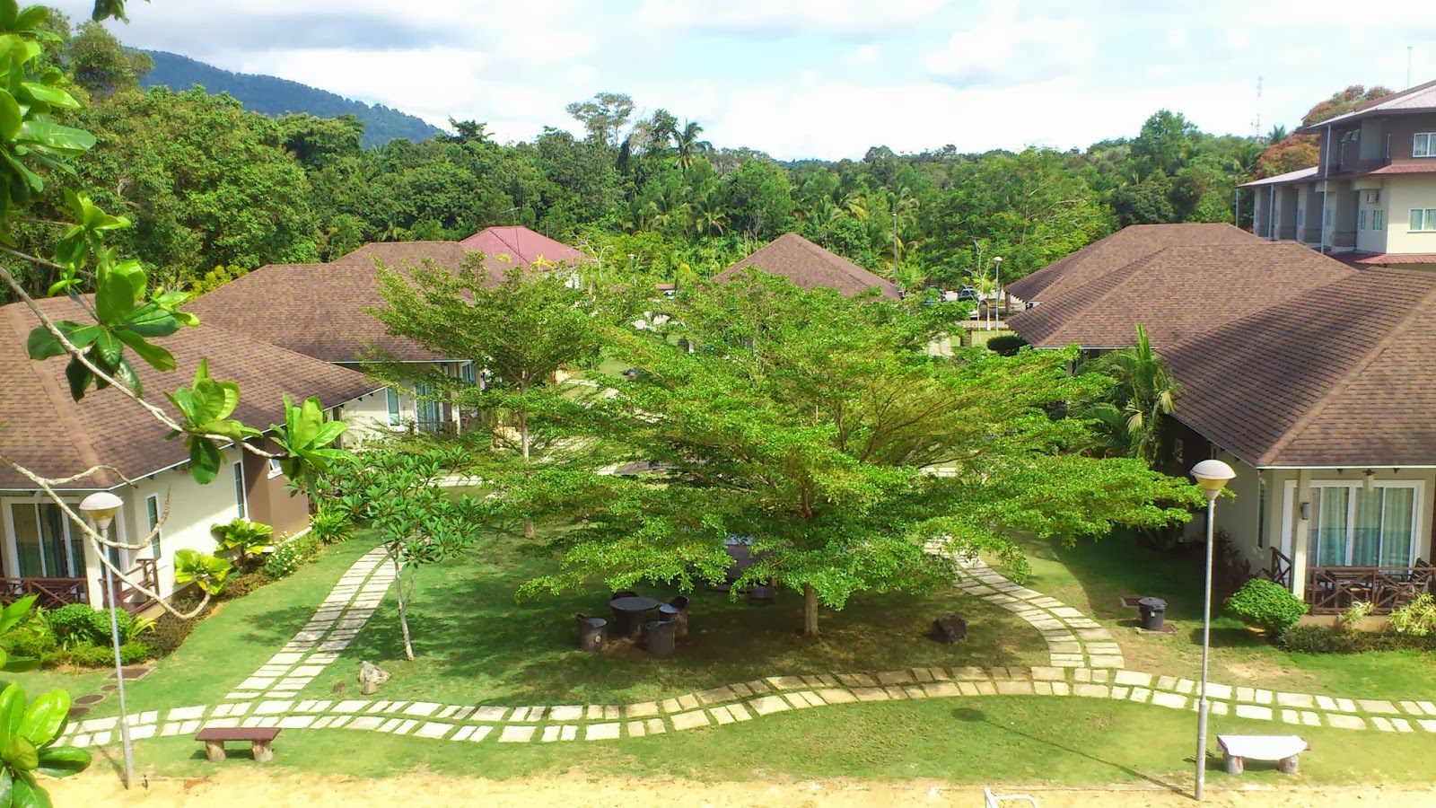 Petitecafe: Retreat Resort at Siar Beach Lundu