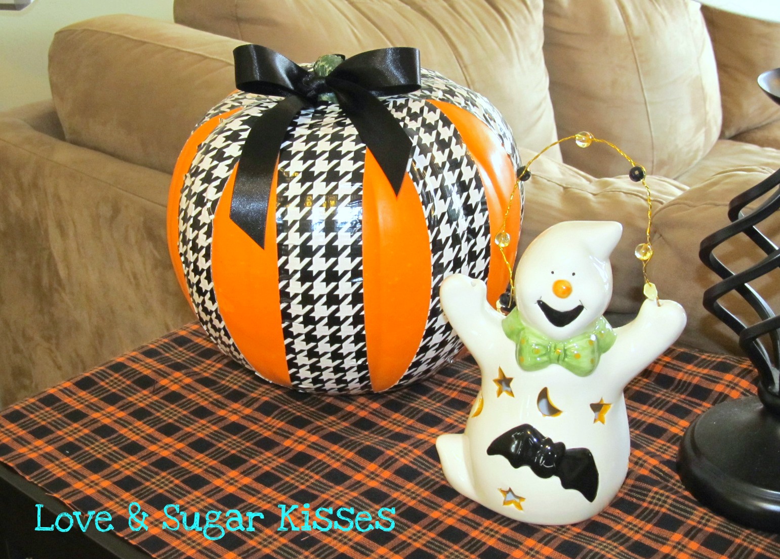 Love & Sugar Kisses: {DIY} Duck Tape Pumpkins