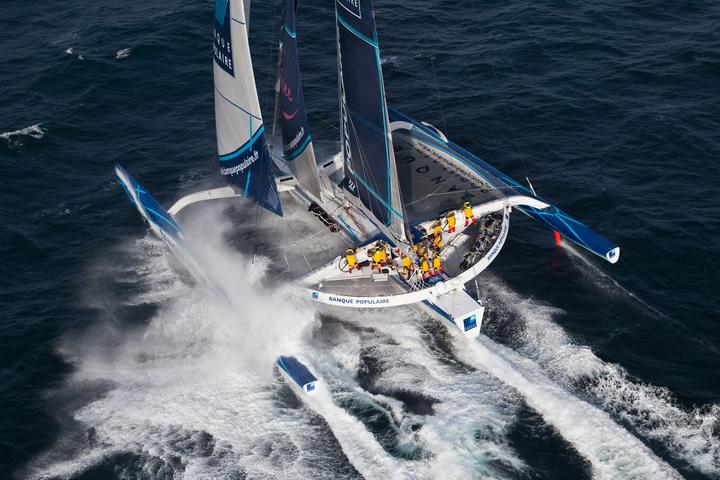 SailRaceWin: Banque Populaire V : The Maxi Trimaran heads North to the ...