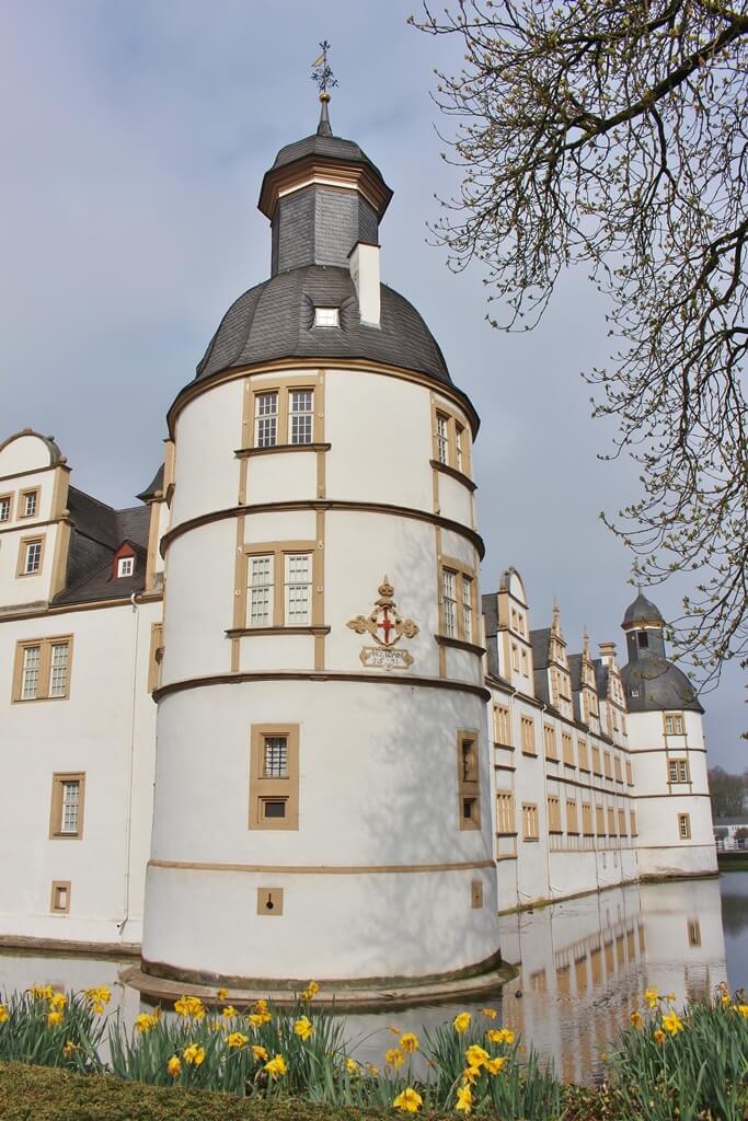 Schloss Neuhaus