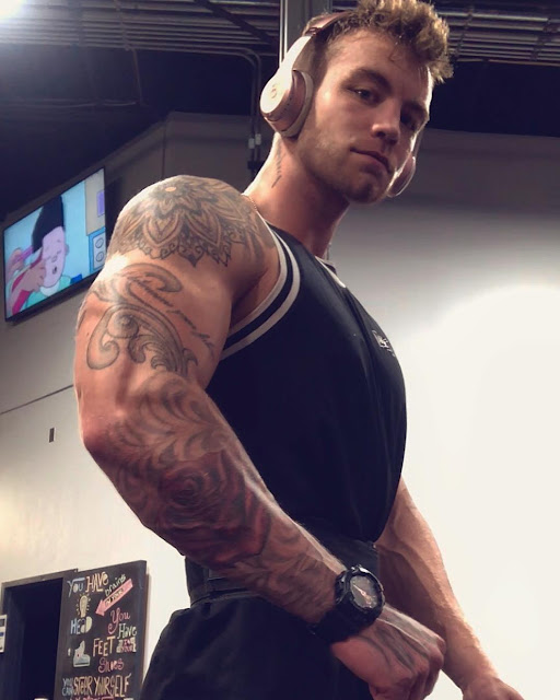 DUSTIN MCNEER: 54 IMÁGENES QUE NOS REGALÓ EN OCTUBRE