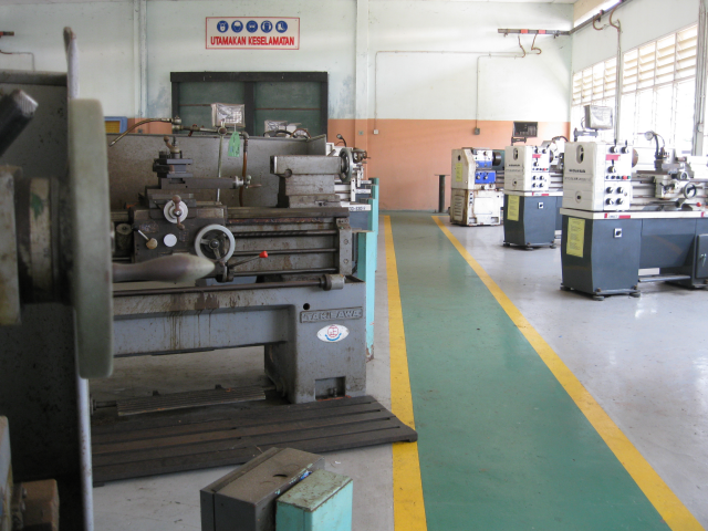 Blog Rasmi SMV Port Dickson: Bengkel Amalan Bengkel Mesin