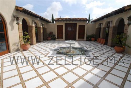 Fontaine en zellige marocaine du fes (beldi fassi) | Zellige Marocain ...