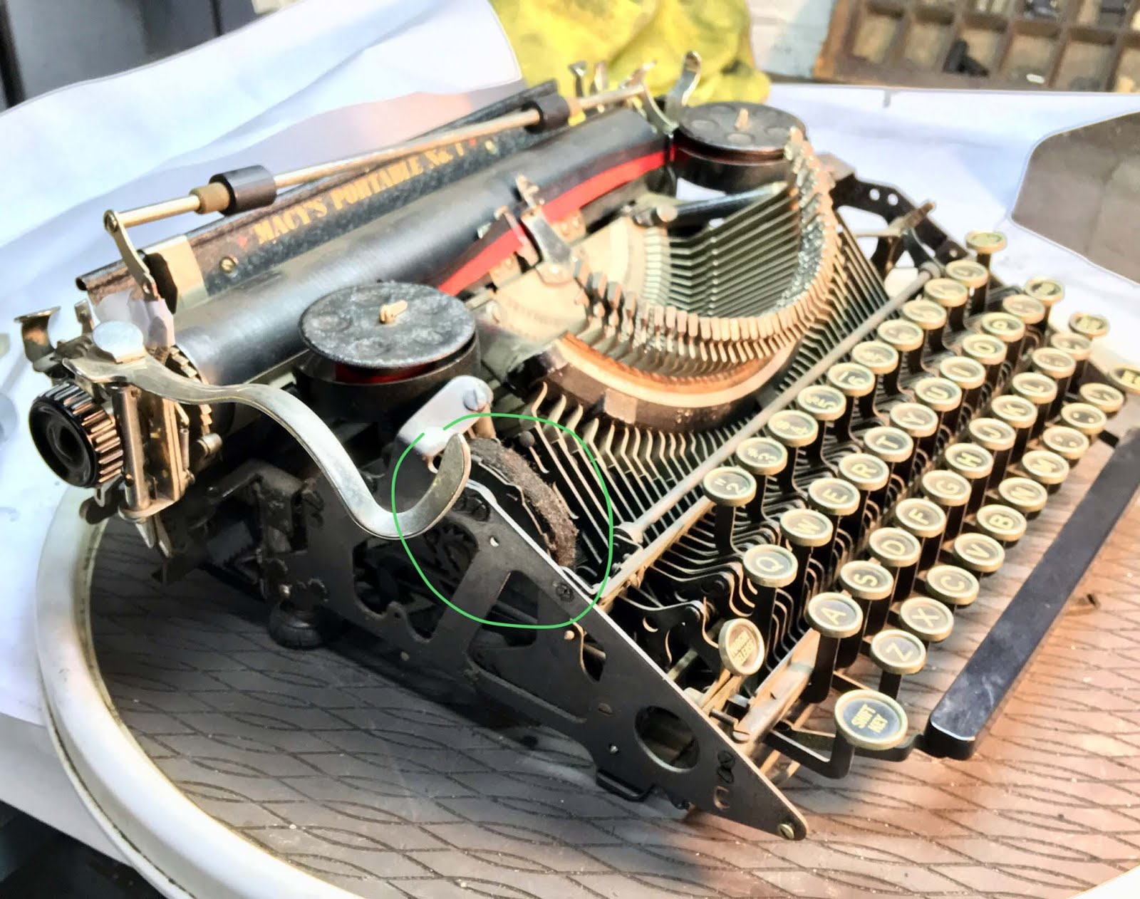 Macy’s Portable No. 1 typewriter/ /THE TYPEWRITER REVOLUTION
