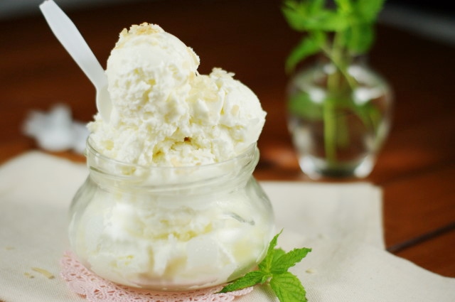 3-Ingredient Creamy Coconut Ice Cream {No Machine Needed} | The Kitchen ...