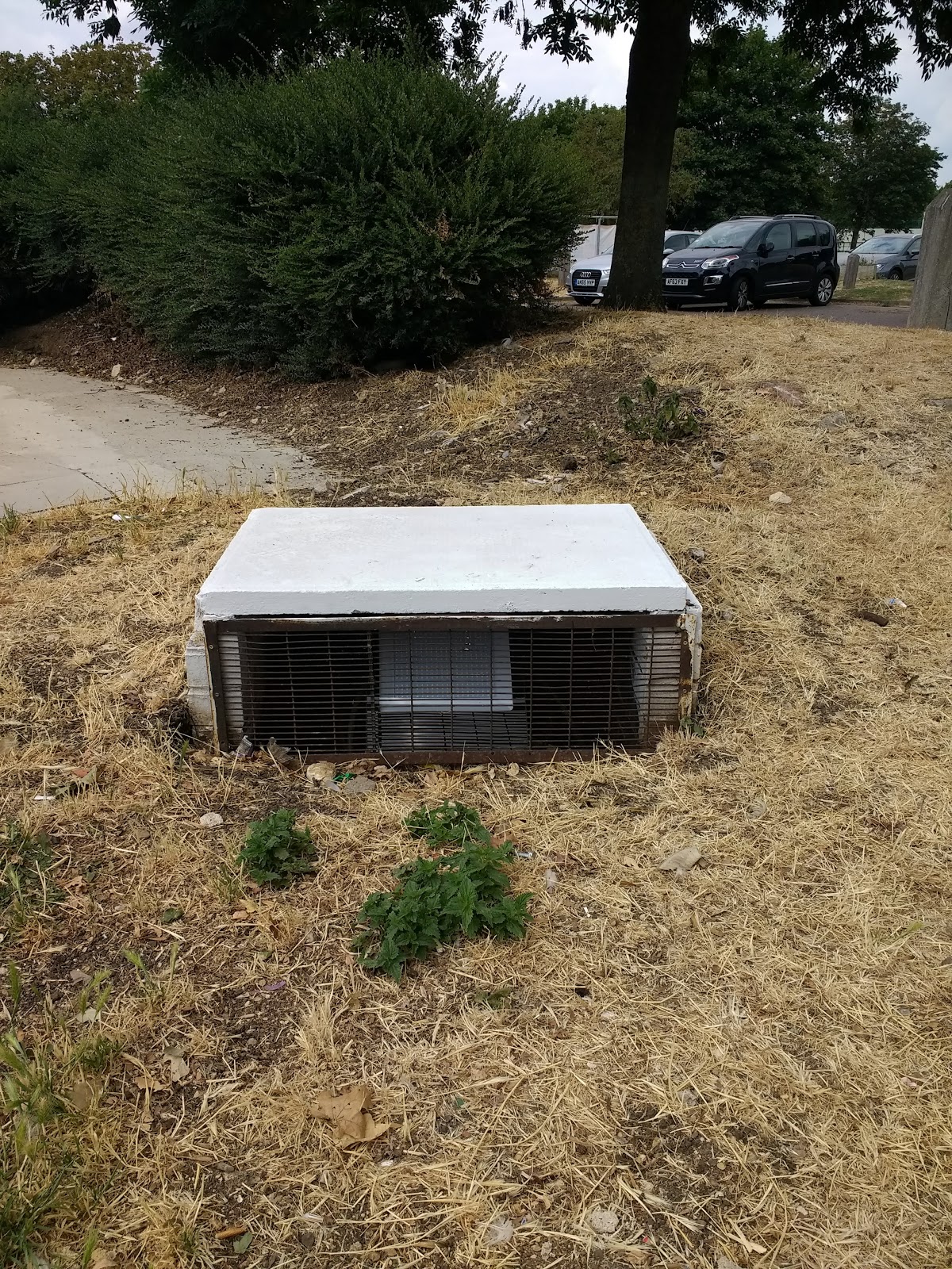 Perambulatory Ramblings: Observatory bunkers.
