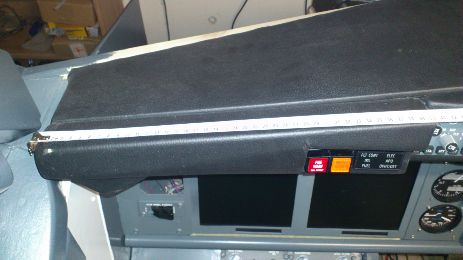 Boeing 737-800NG Fullsize Homecockpit: Glareshield Mesures