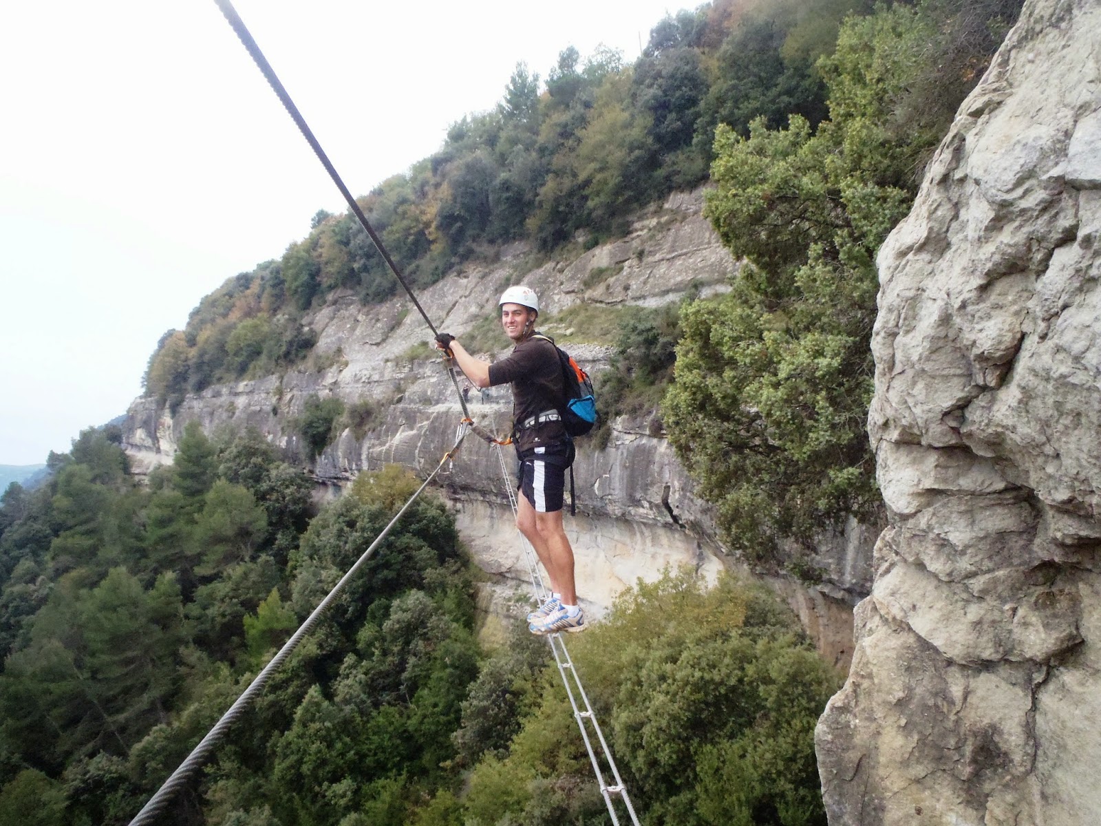 PICS D'EUROPA, ESPORTS D'AVENTURA: VÍA FERRATA DE LES BAUMES CORCADES ...