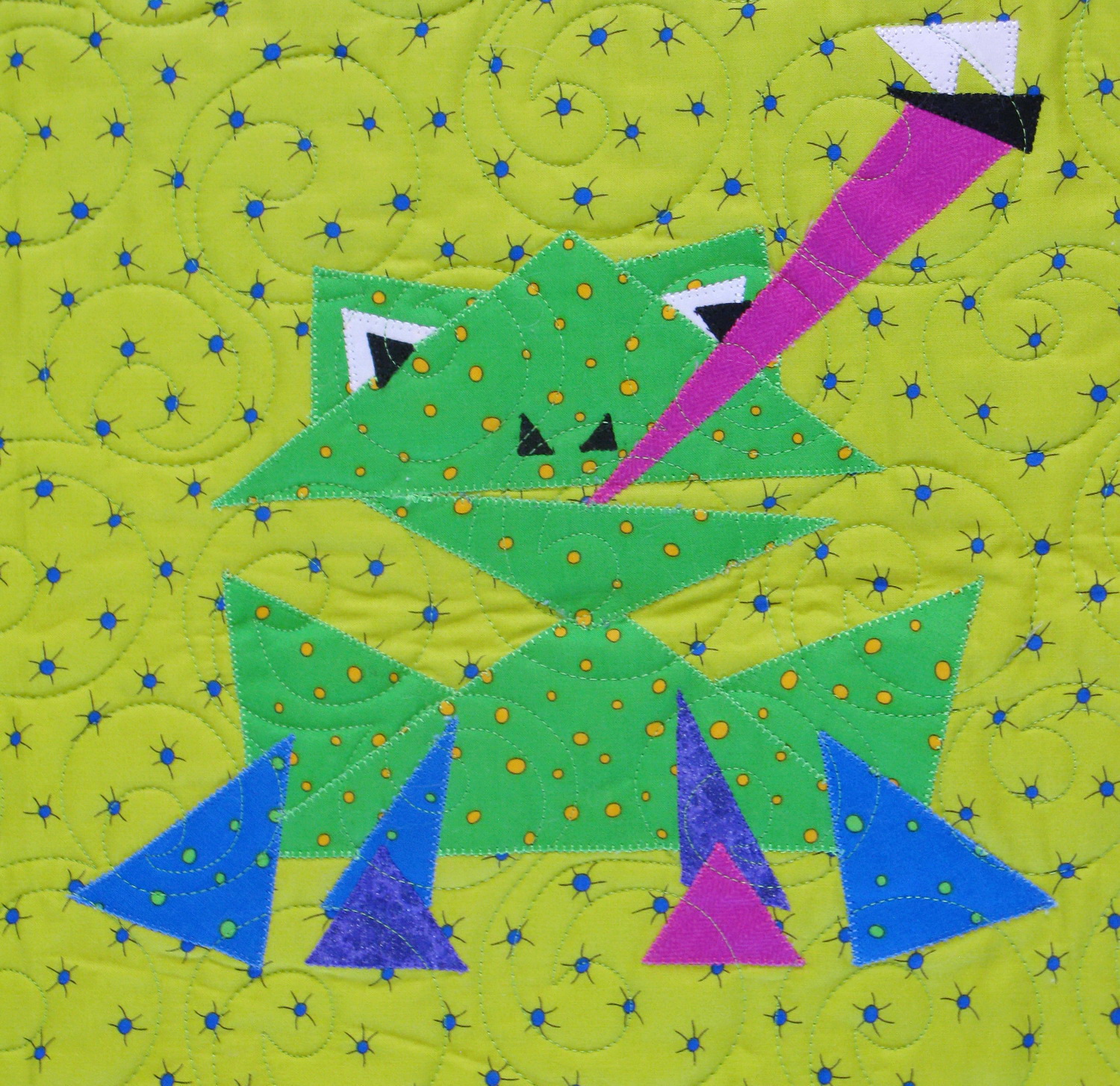 MooseStash Quilting: Triangle Friends