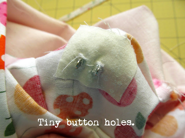 Pickup Some Creativity: Boxy Messenger Bag Tutorial