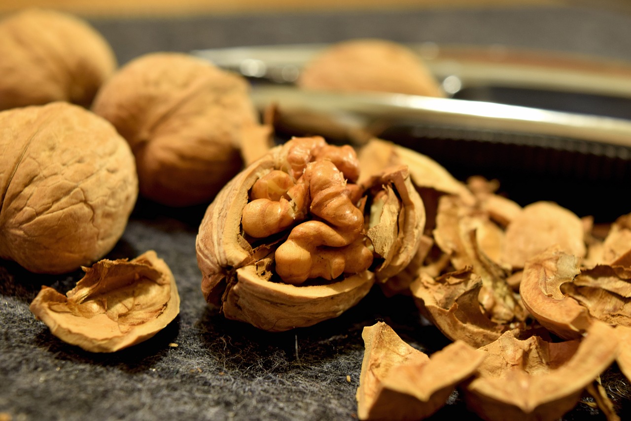 Walnut a natural way to increase skin health.