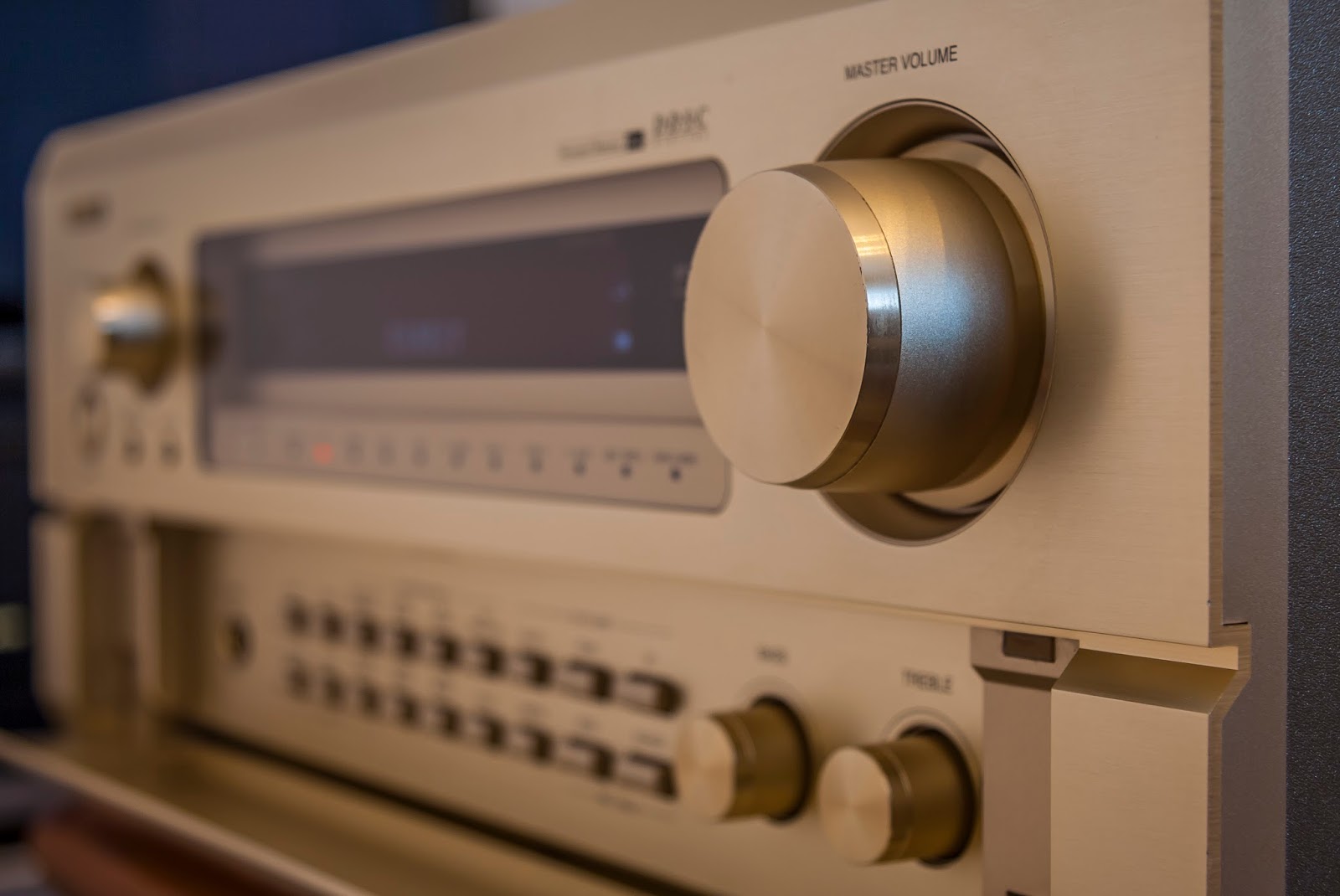 Golden Age Of Audio: DENON AVC-A1D High-End AV Amplifier