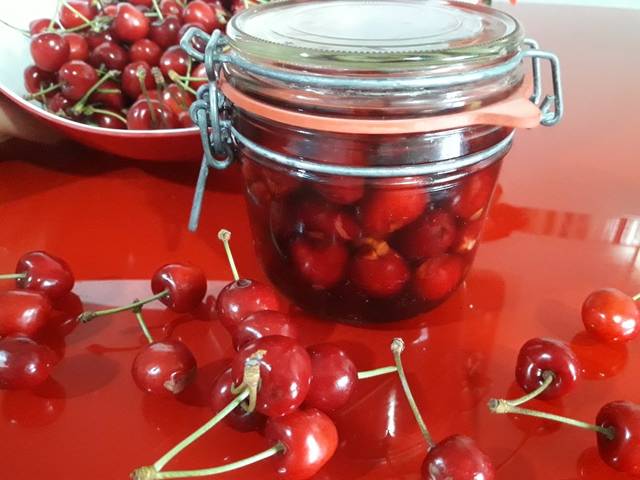 Cerezas en licor Kirsch