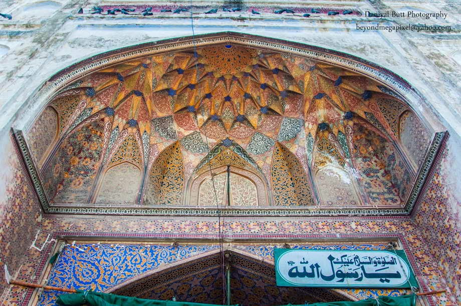 Beyond Megapixel: Begum Shahi Mosque or Mosque of Mariyam Zamani Begum ...