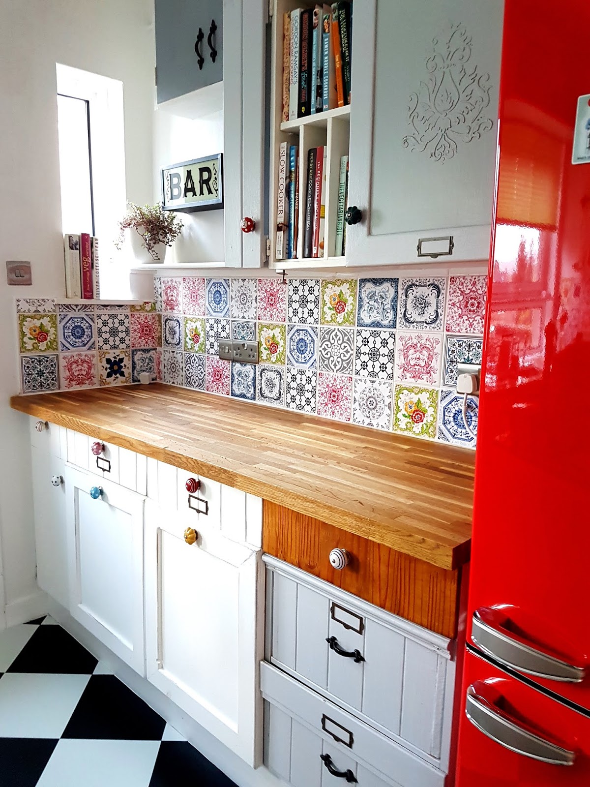 JiggleMaWiggle: D.I.Y paper tiles