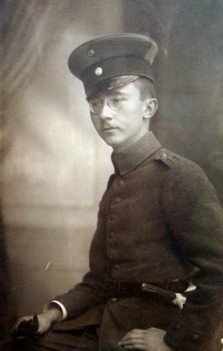 NAZI JERMAN: Foto Heinrich Himmler Muda Sebelum Nazi Berkuasa