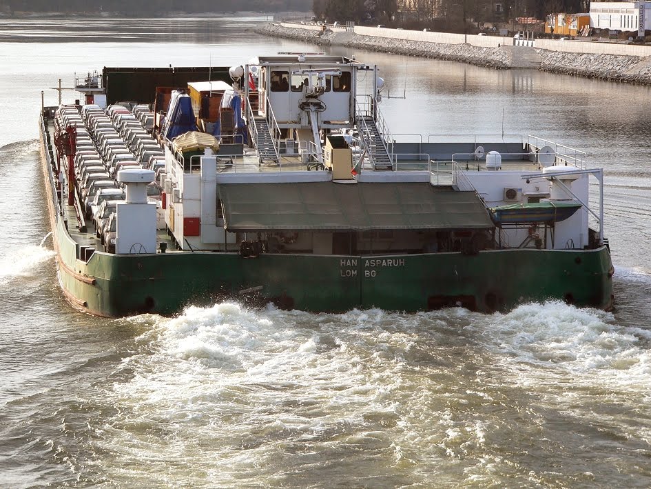 Danube River Inland Water Cargo Vessels: HAN ASPARUH (047000168)