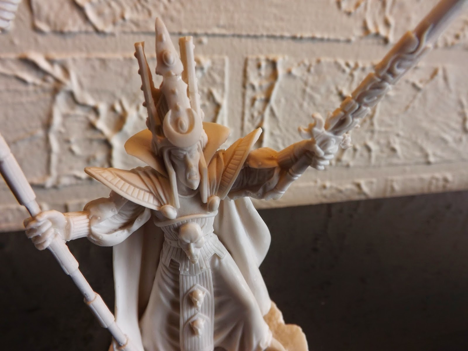 Limited Edition Warhammer models: Busts and Statue - Teclis high elf mage