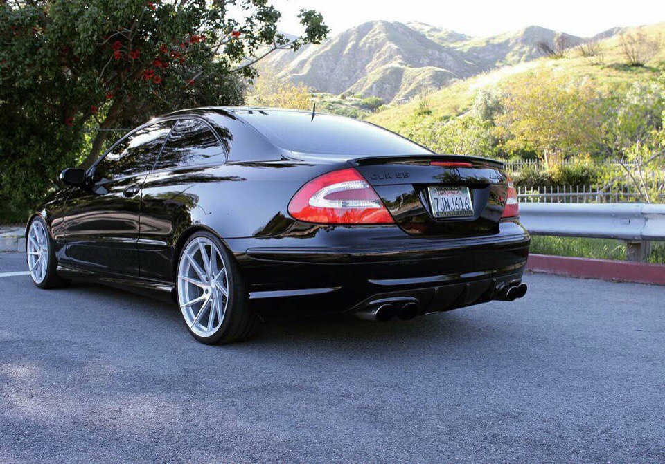 Mercedes-Benz W209 CLK55 AMG on Vossen CVT Wheels | BENZTUNING
