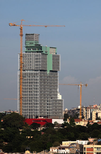 Blog do Birrada: TORRE MAIS ALTA DE ANGOLA