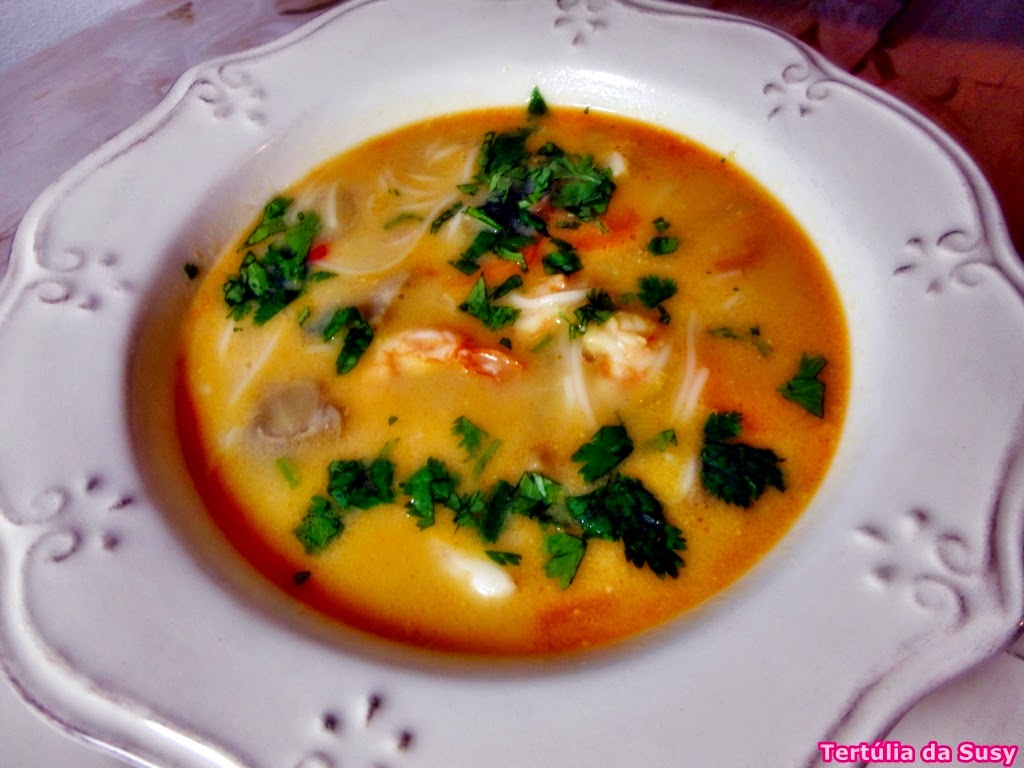 Sopa de peixe com leite de coco - Tertúlia da Susy