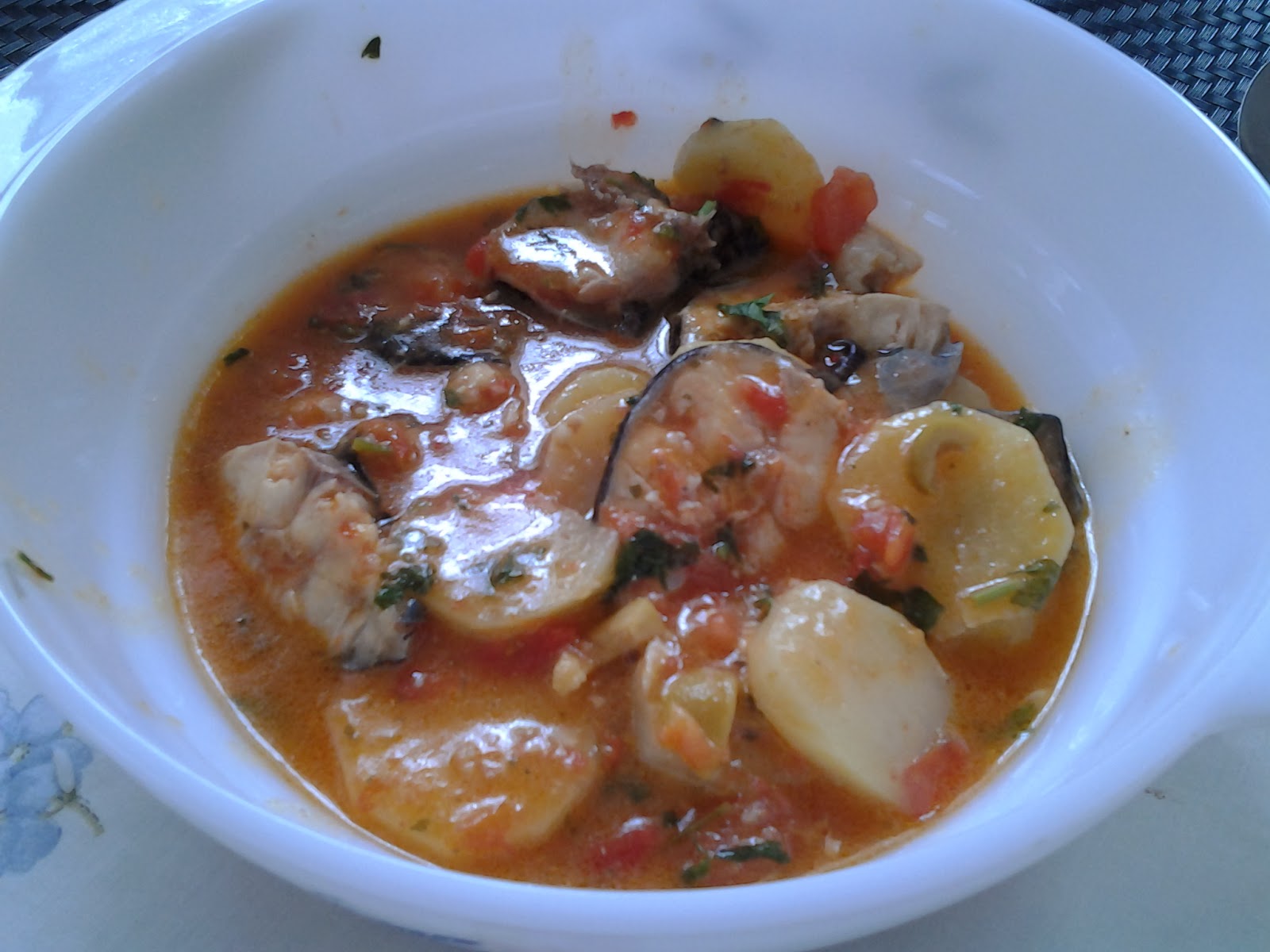 Kantinho da Edite: Pintado ensopado