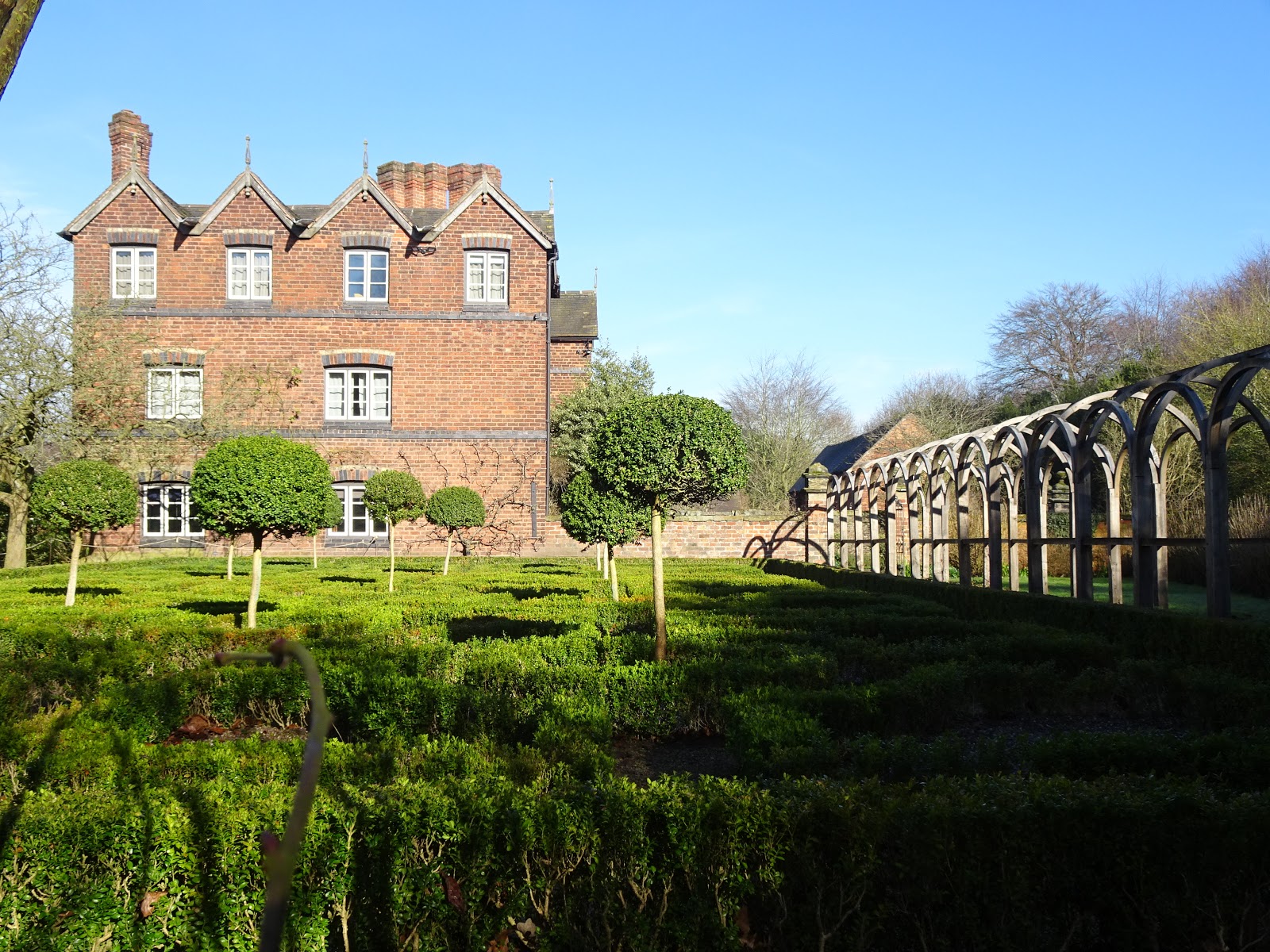 Vintage Vixen: Moseley Old Hall, The House That Saved A King