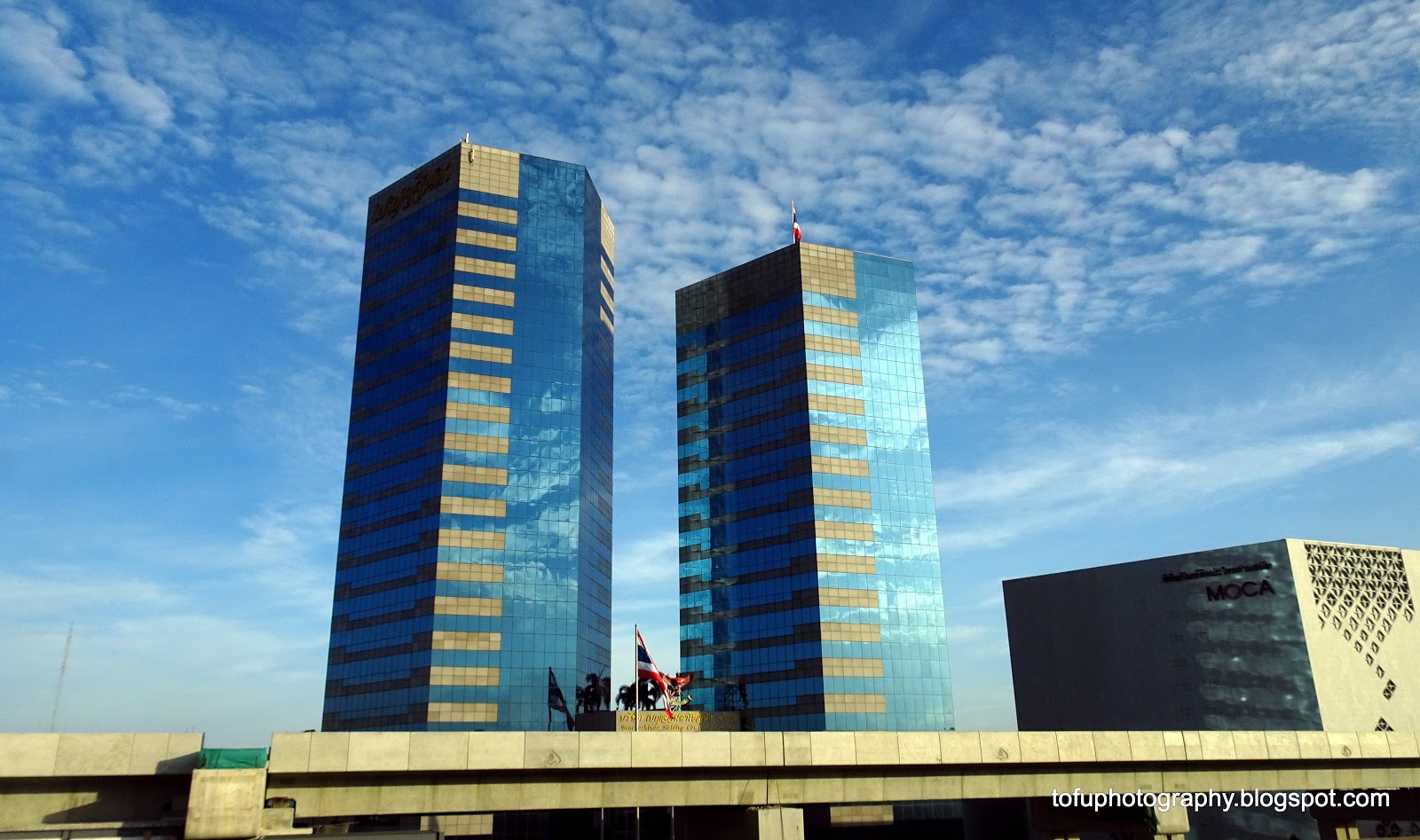 Tofu Photography: Office buildings in Bangkok, Thailand