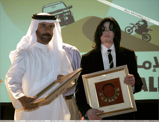 [FOTOS] Michael Jackson no Dubai Rally Desert - 14 de novembro de 2005 ...