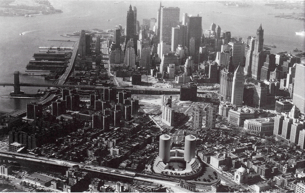 New York - History - Geschichte: Singer Building - the beginning of the end