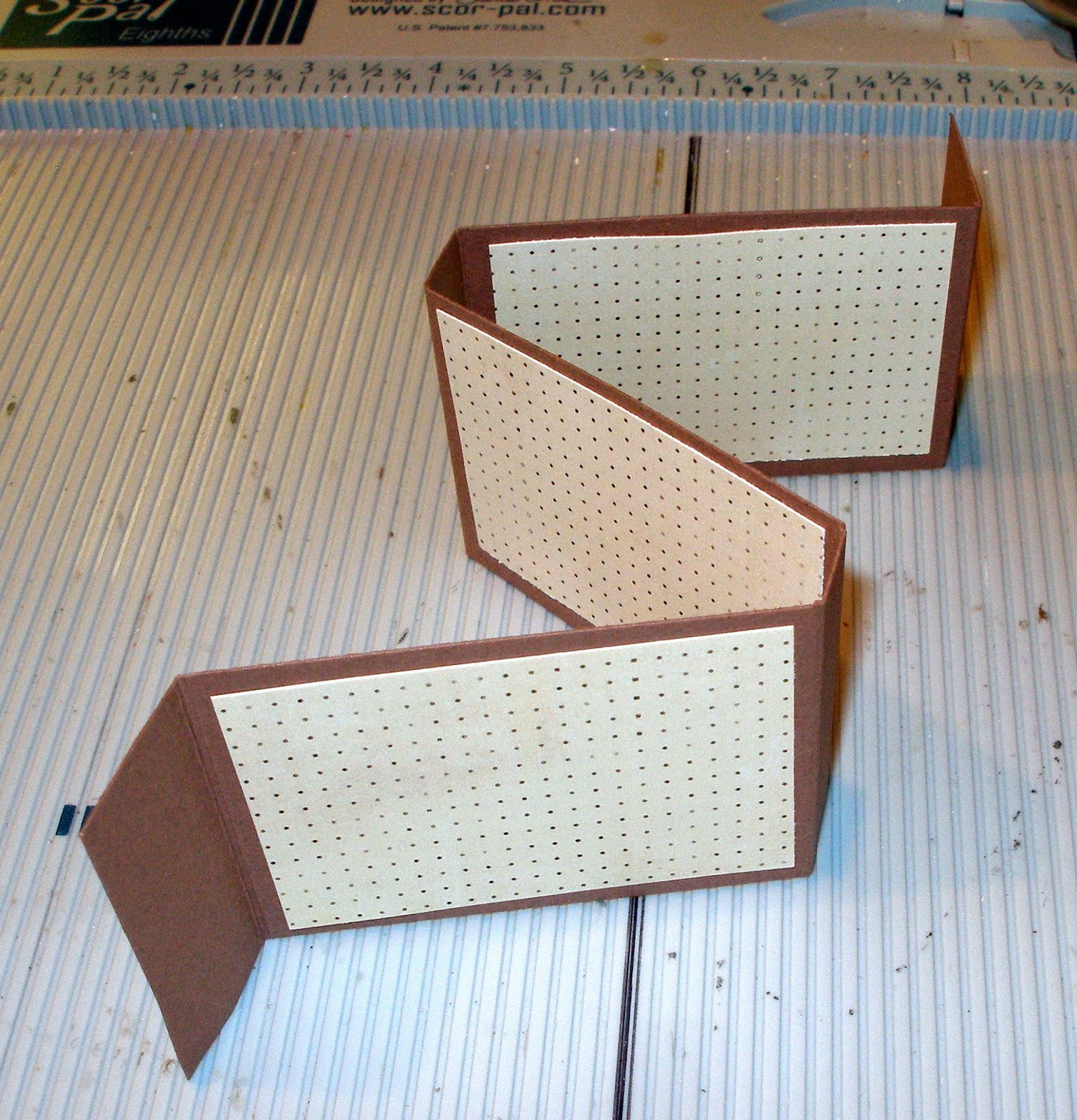 Clownmom Creations: Pinterest-Inspired Z-Fold Box Card