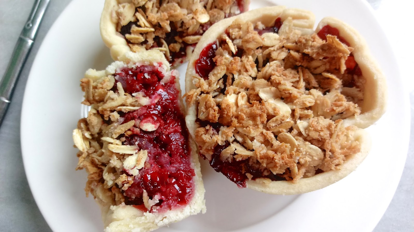 At Home with the Loverbees: Blackberry Granola Mini Breakfast Pies