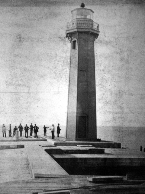 Great Lakes Lighthouse Keepers Association: The lights of Cleveland Harbor