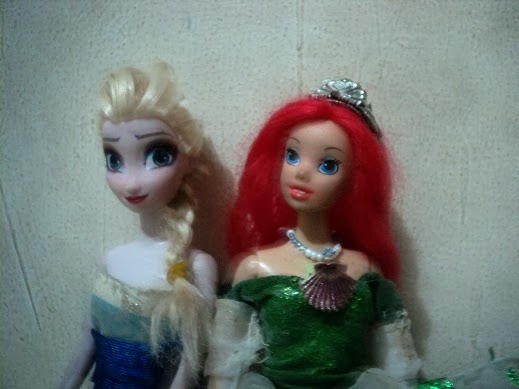 Knocked-off!: Bootleg Toy Review : Bootleg Elsa 12" doll