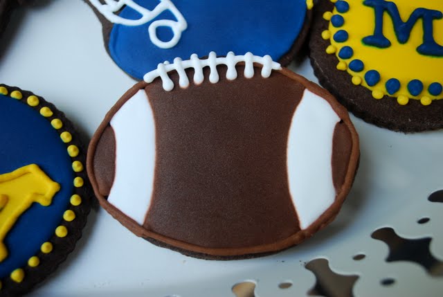 Bittersweet Bric-a-Brac: "Go Blue" Cookies