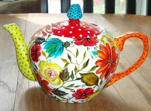 Color My Bliss: Hand Painted Teapots!