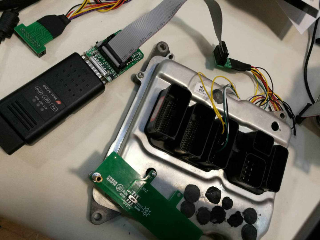 YANHUA ACDP MINI: Yanhua BMW Mini ACDP Exhibition