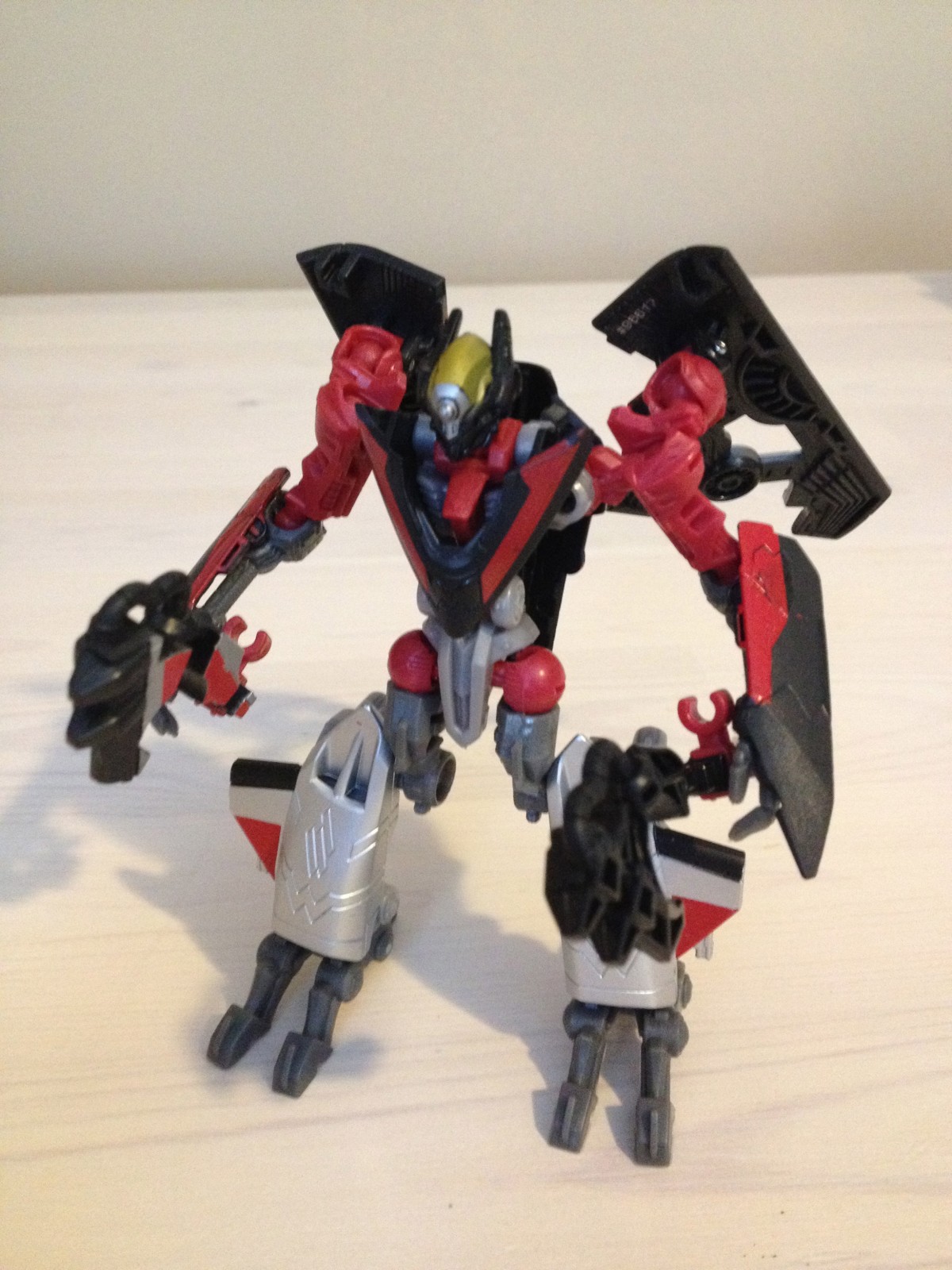 a day in a zoider's world: transformers generation: scout class laserbeak