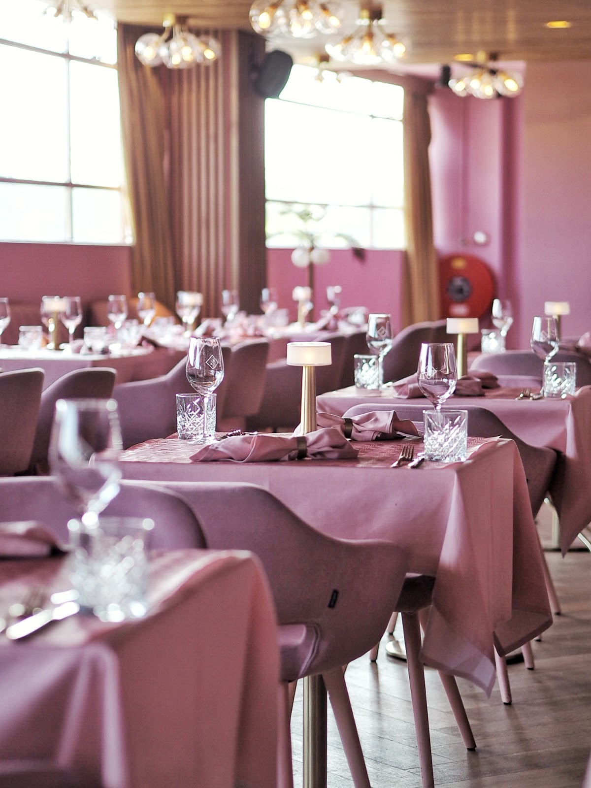 Mama Kelly, Amsterdam — Hello Miss Jordan