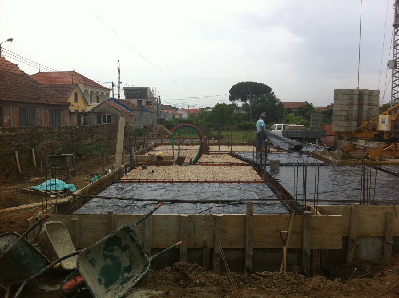 Construções Canelas :D: ultimos pormenores para betonar a laje terrea